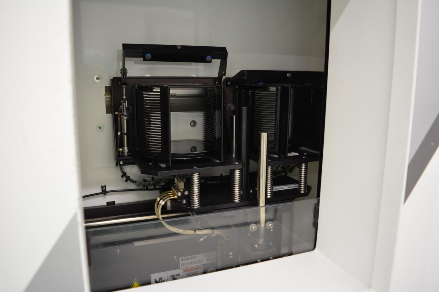 Técnicas y equipos del Área de Grabado Seco | IMB CNM